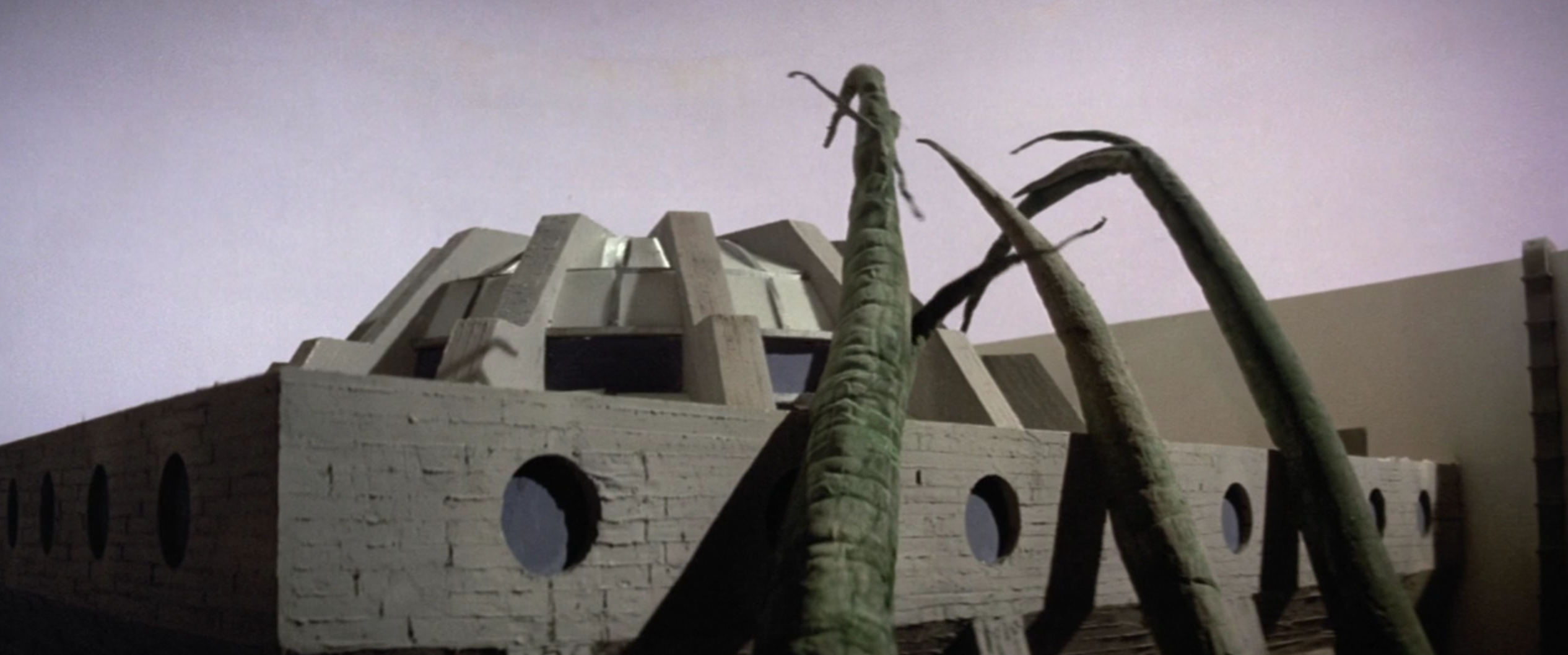 The Super Inframan (1975) | Monster Zone